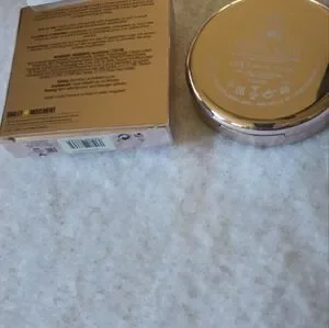 Wink On | Makeup | Wink Eyeshadow Smile Face Compact | Poshmark